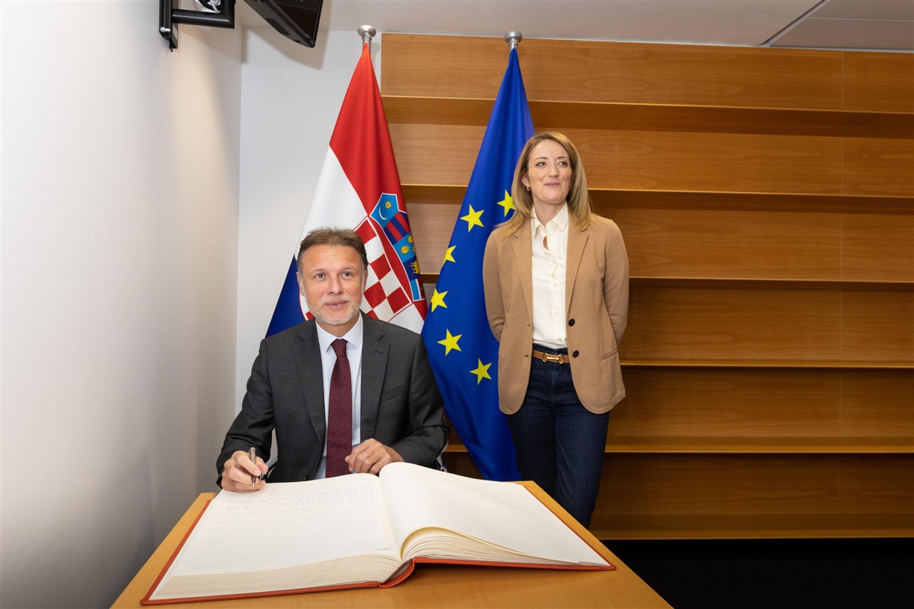 Predsjednik Hrvatskoga sabora Gordan Jandroković sastao se s predsjednicom Europskog parlamenta ...